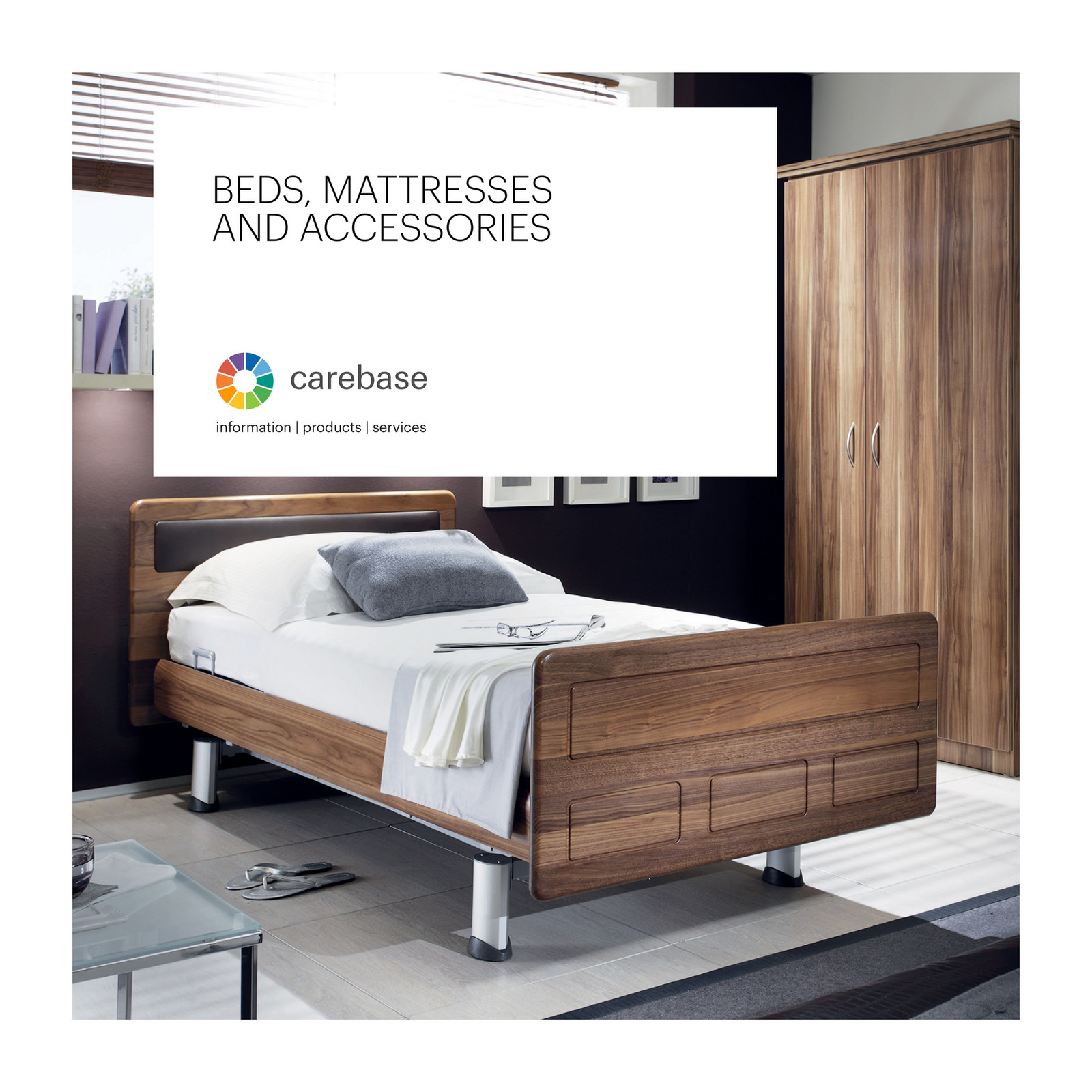 Carebase - Lookbook - Page 2-3