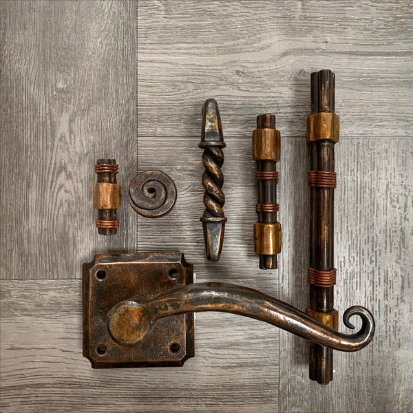 Hardware Renaissance - IRON - Lookbook - Page 16-17